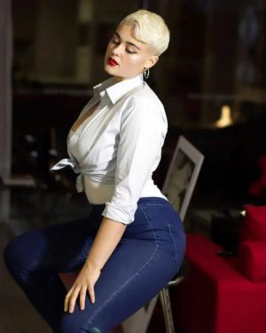 Plus size model Stefania Ferrario photo, video, instagram, height and ...